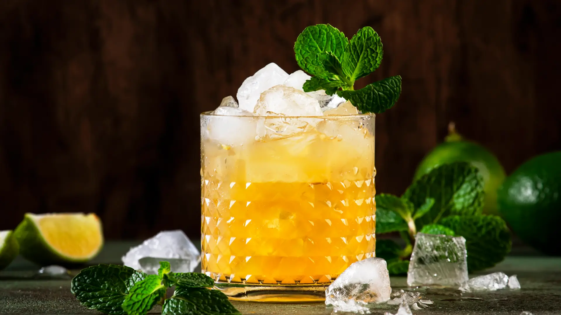 Romdrinkar: Lär dig blanda drinkar med rom | Vinoteket