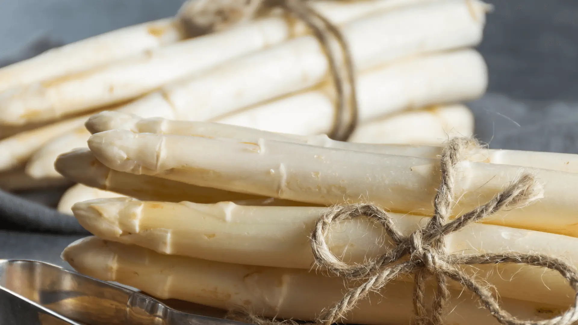 Koka vit sparris – Så gör du steg för steg | Vinoteket